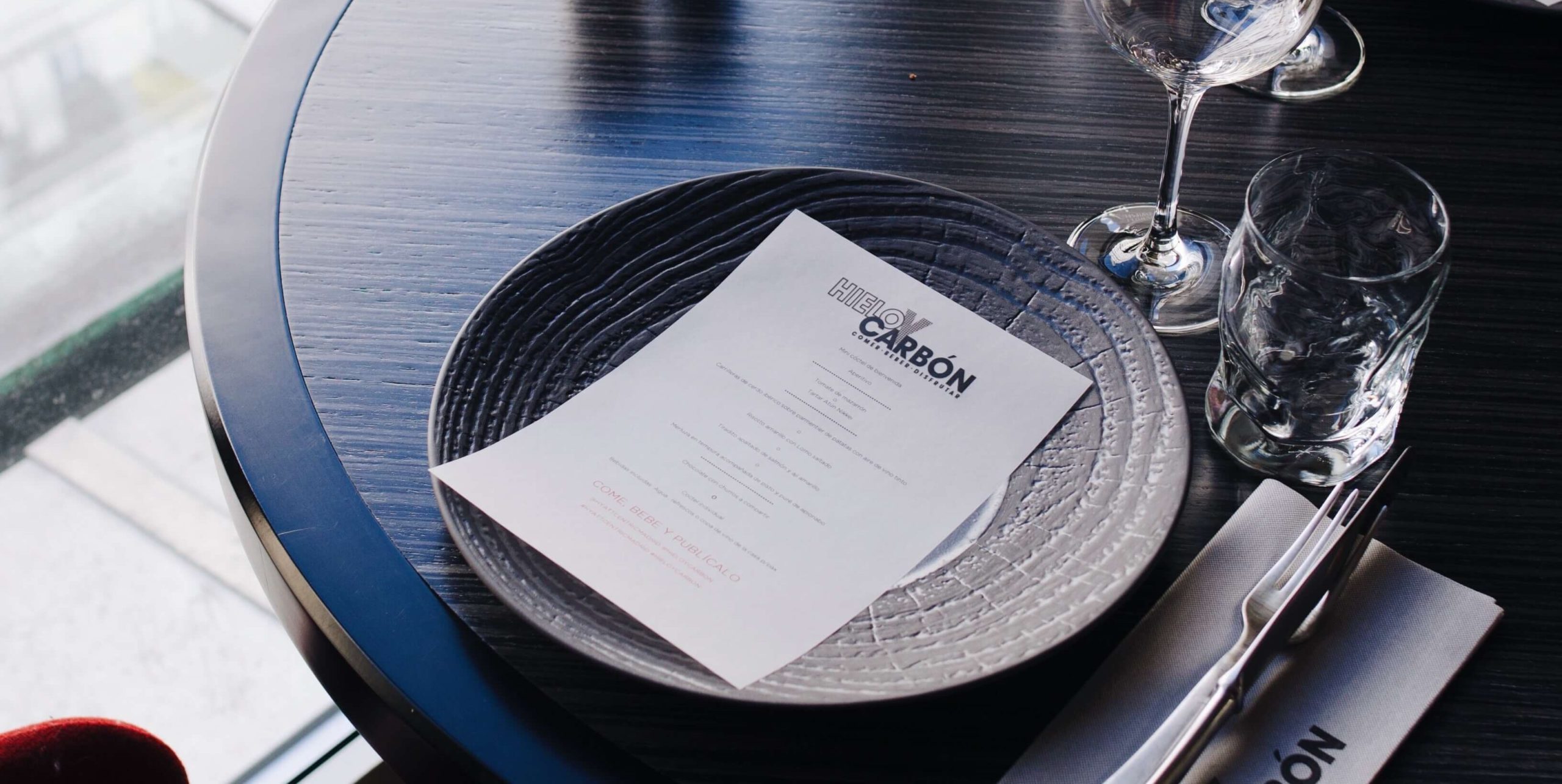 Hielo y Carbón: comer, beber y disfrutar con vistas a Gran Vía | Walk ...